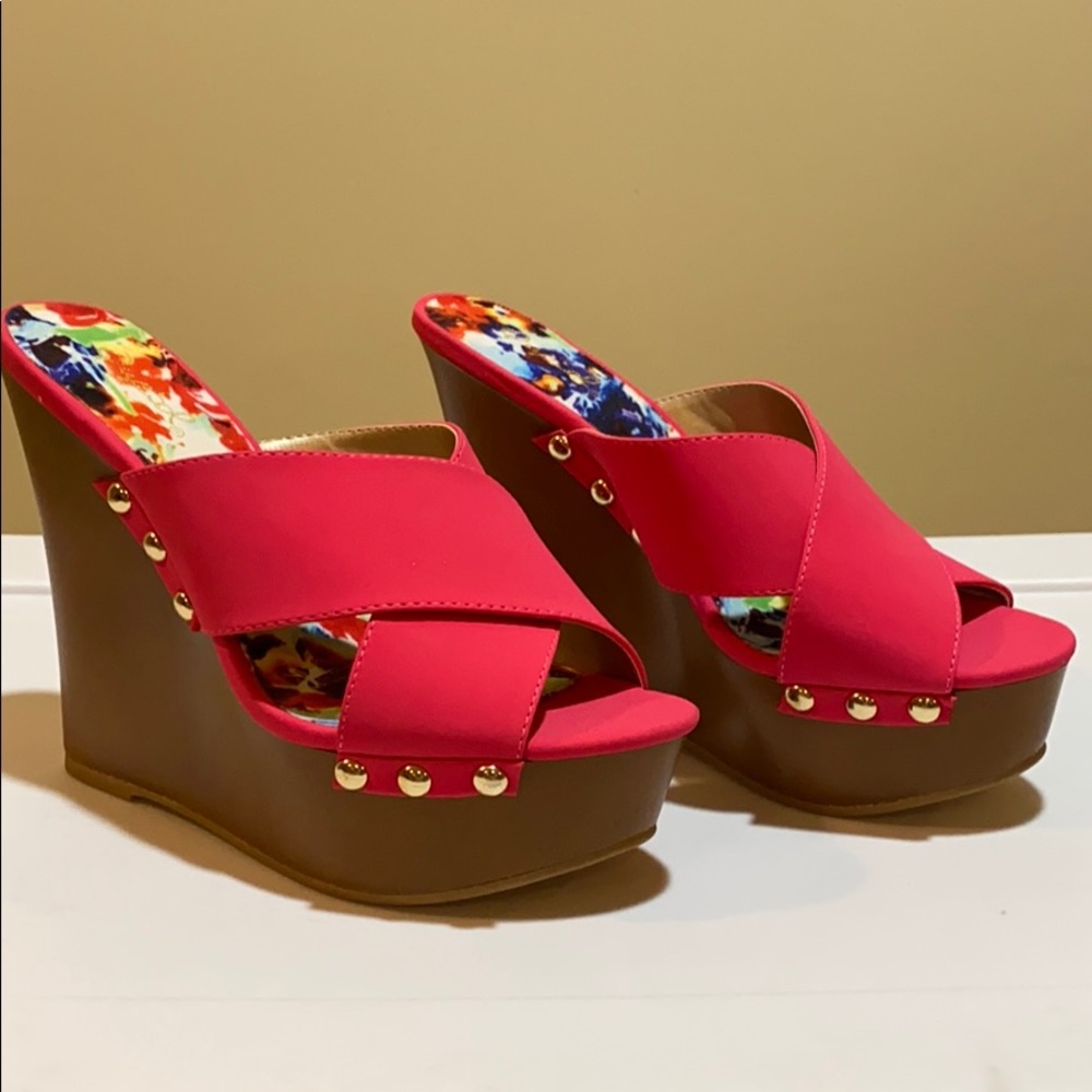 Quipid Very Pink Platform Wedge Shoes - Gem